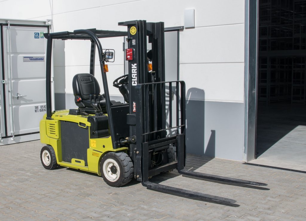 SCRAP FORKLIFT UK INSTANT QUOTE - 1st Rescue and Recovery